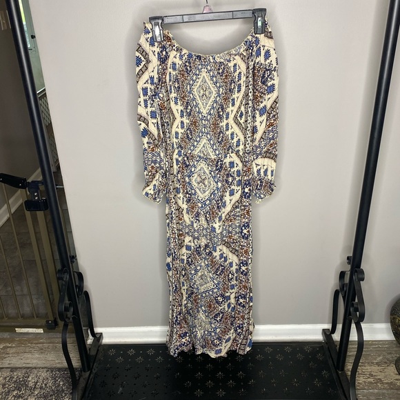 J Gee | Dresses | New Off Shoulder Double Split Printed Maxi Dress ...